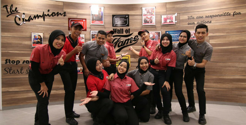 Mohon Kerja Sebagai Management Trainee Di KFC Dengan Gaji Masyuk ++ Di ...