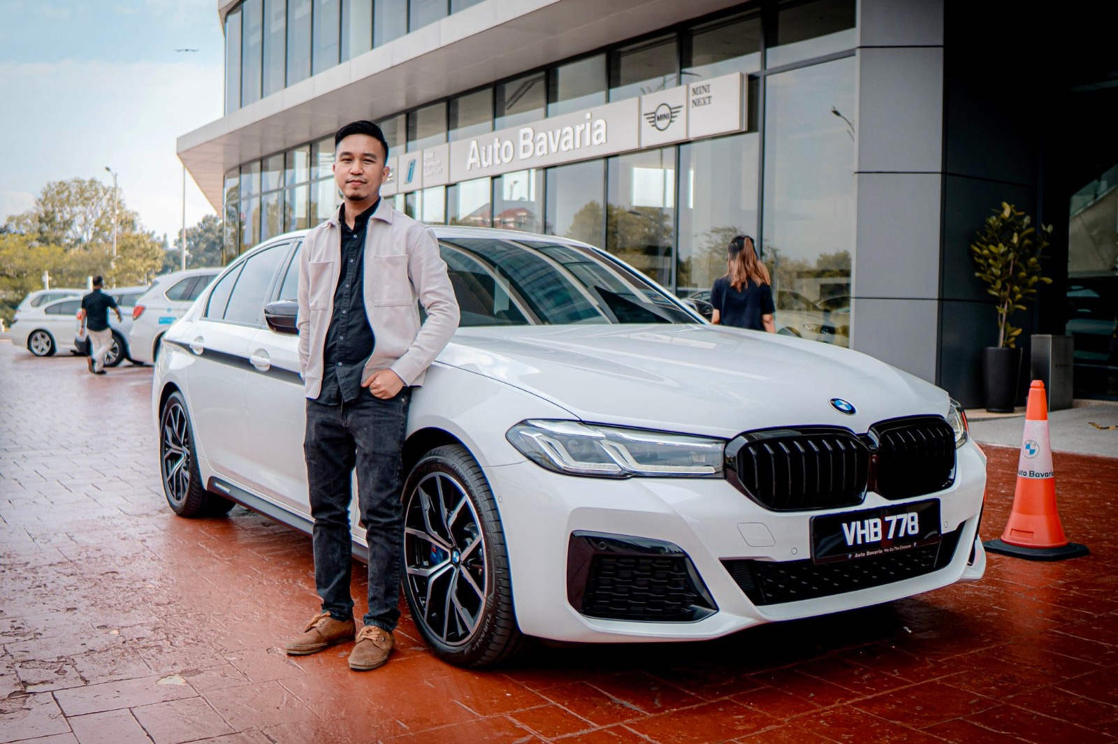 Bermula Dari Food Truck Kecil Dan Terbeban Dengan Hutang Hampir RM200k ...